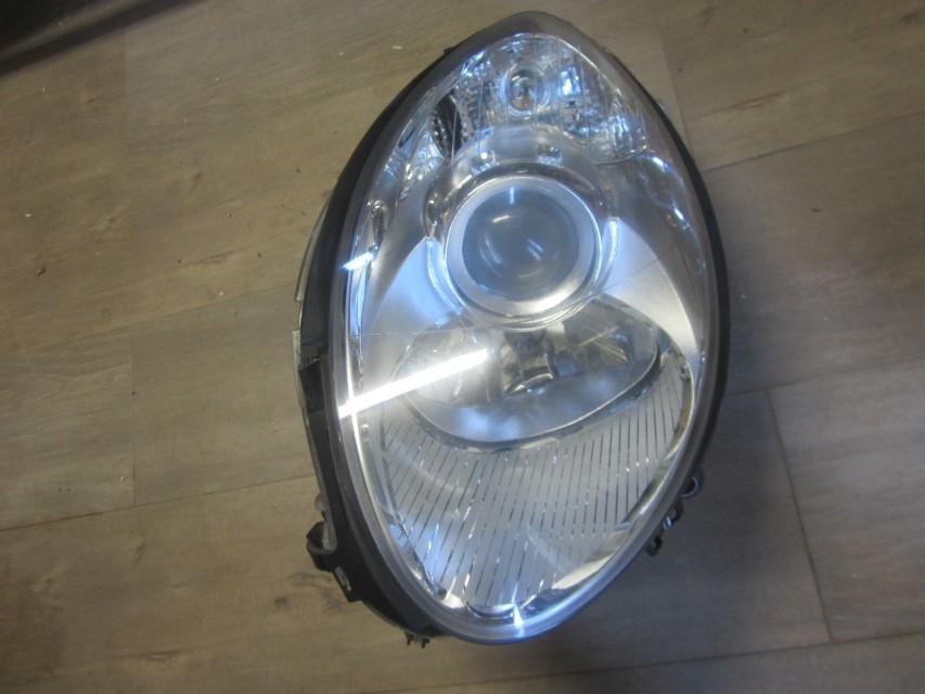 Mercedes Benz W251 R350 R500 Left Headlight Halogen - 2518260191: Used ...