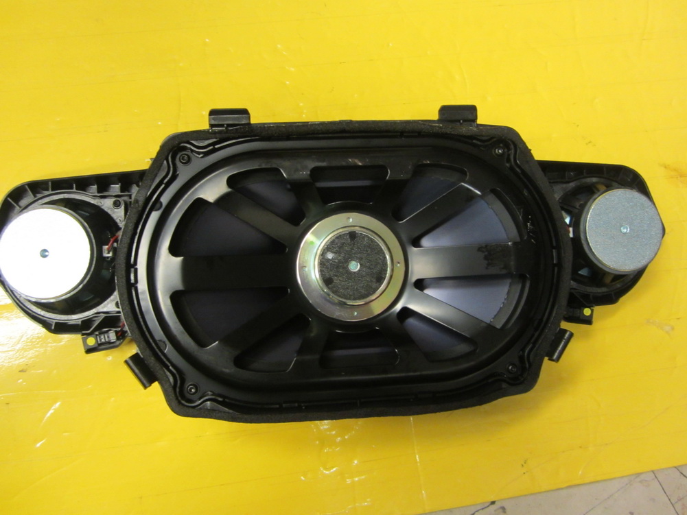 Mercedes Benz - Speaker - 2218205202: Used Auto Parts | Mercedes Benz ...
