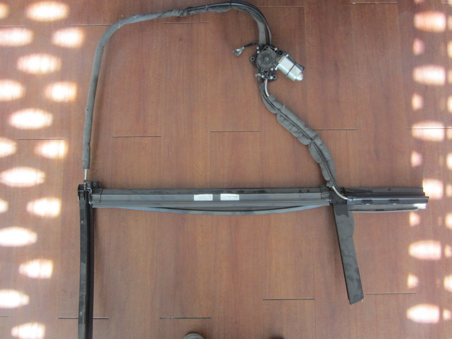 Mercedes Benz - sun blind shade electric - 2218100520: Used Auto Parts ...